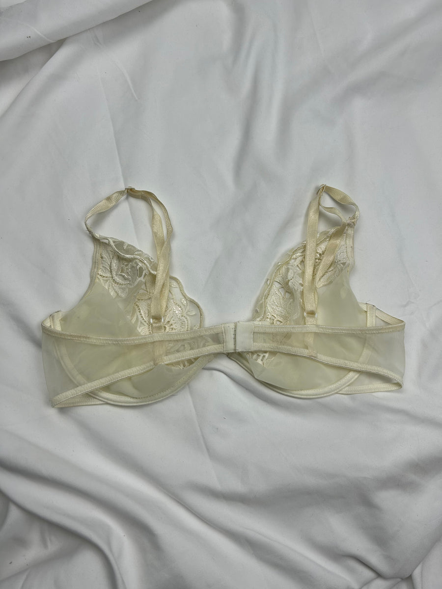 Cream mesh lace balcony vintage bra (95B) – SK VINTAGE